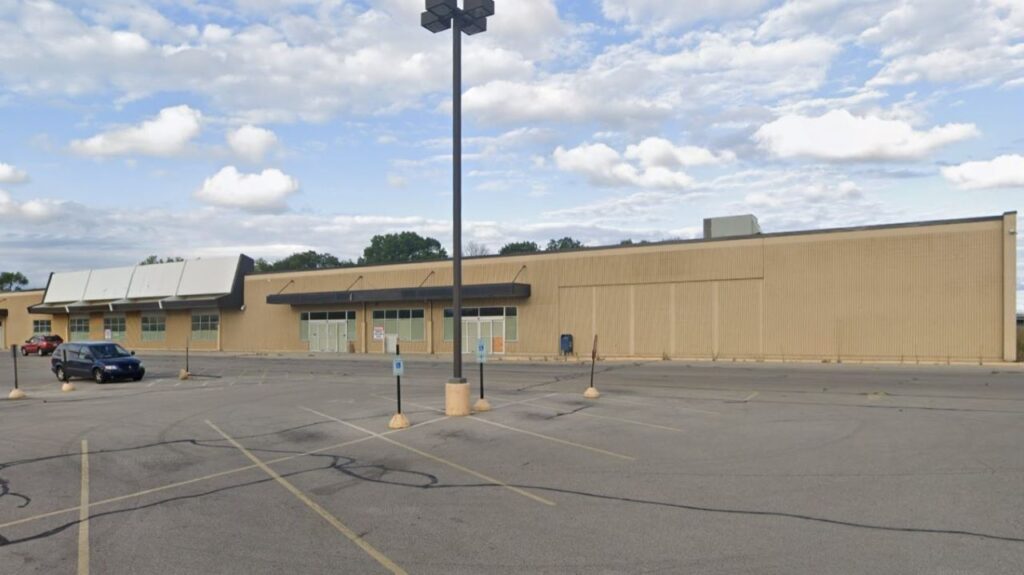 AutoZone planning 'mega hub' store on Milwaukee's northwest side