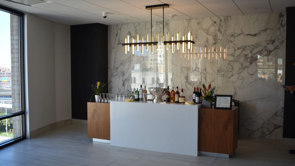 Jeffers reveals Huron Building in downtown Milwaukee, with anchor ...