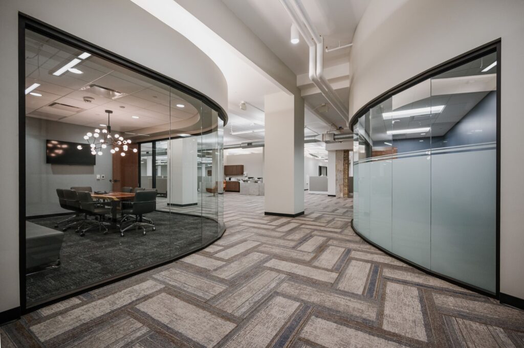See photos of HUB640 office building in downtown Milwaukee