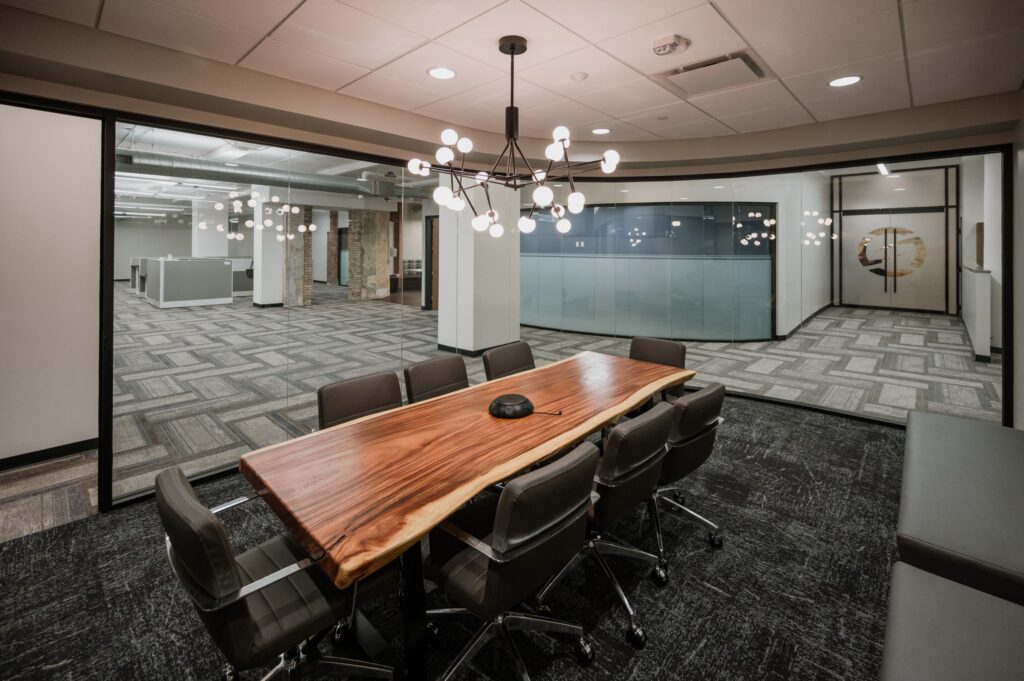 See photos of HUB640 office building in downtown Milwaukee