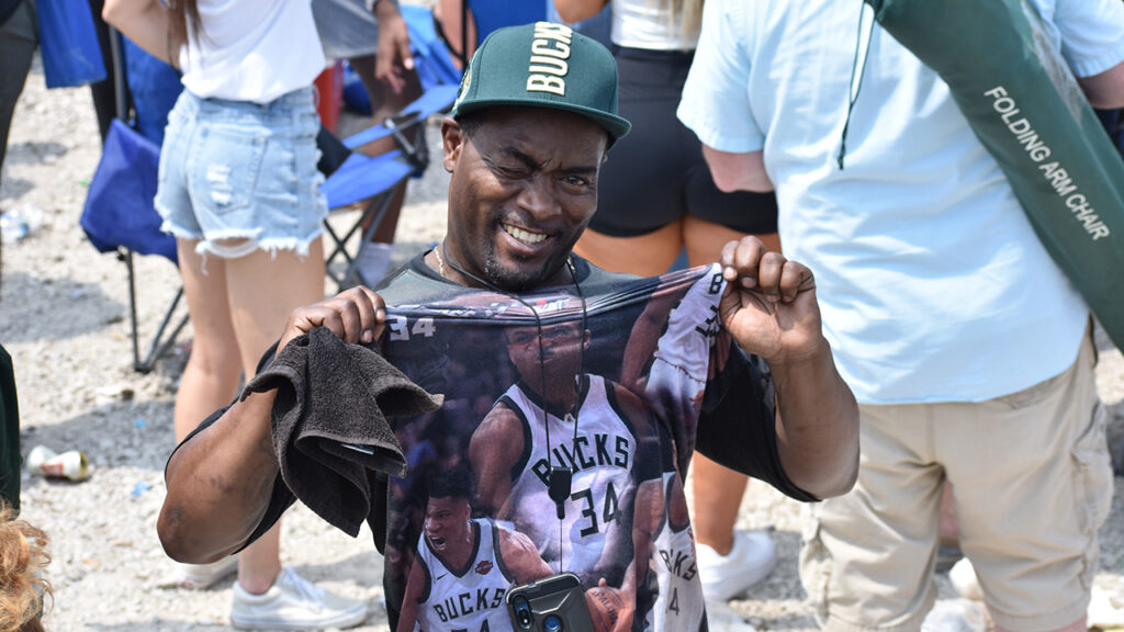 See photos of Bucks' NBA championship parade and celebration in ...
