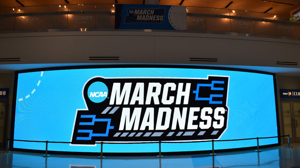 See photos of NCAA March Madness games in Milwaukee