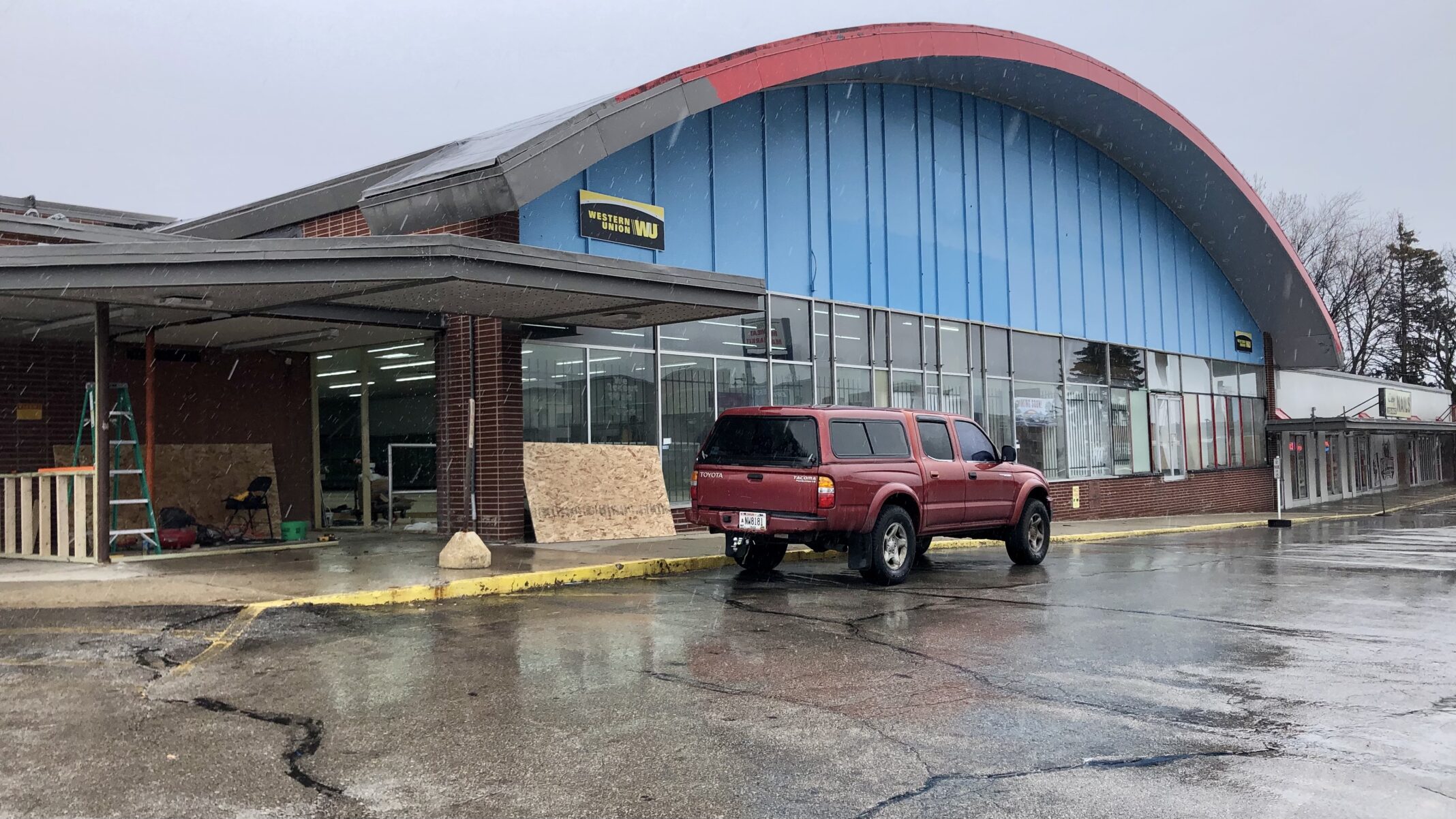 Sentry grocery store in the works at 64th and Silver Spring on ...