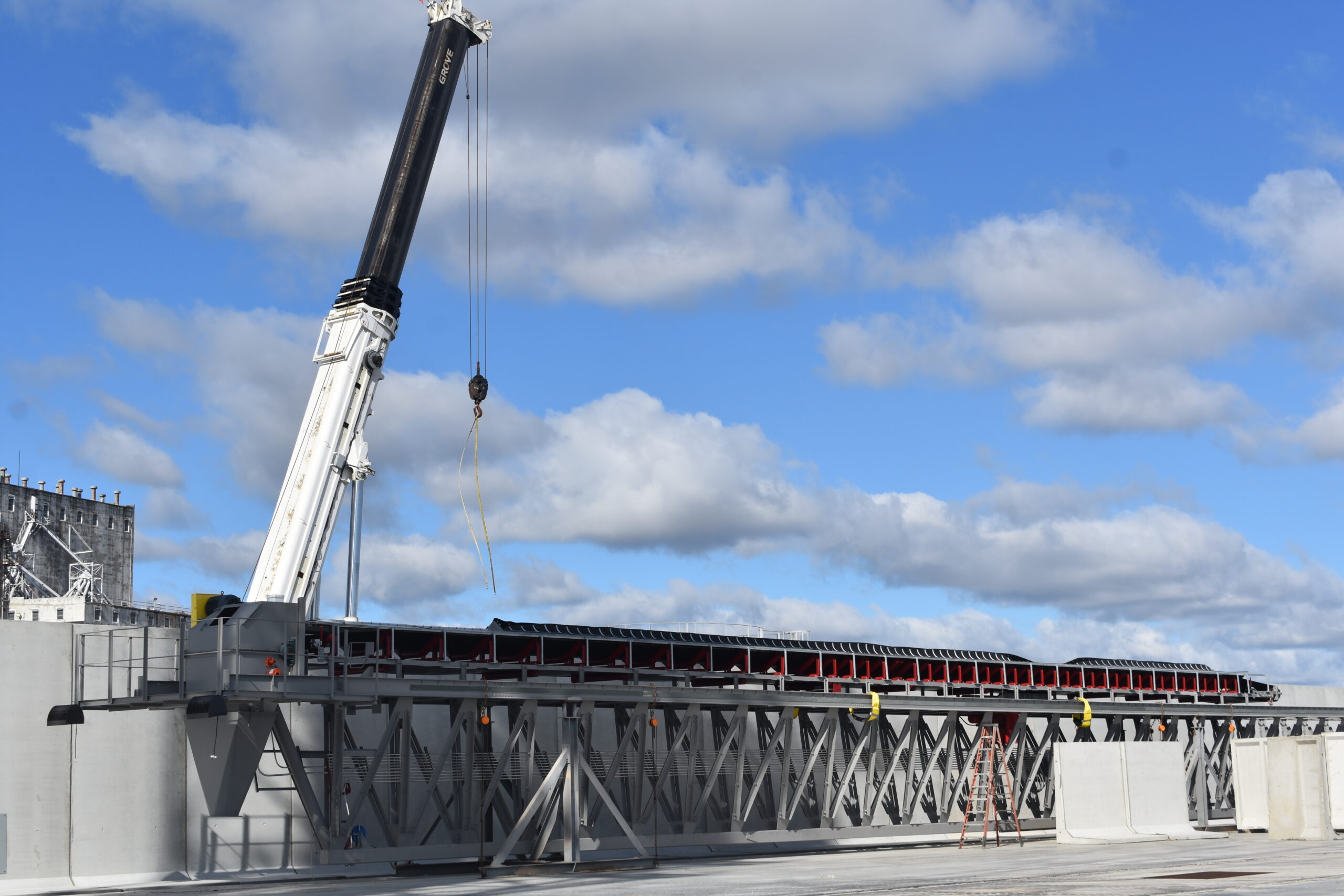 See construction progress on DeLong Co.’s $40 million Port Milwaukee ...