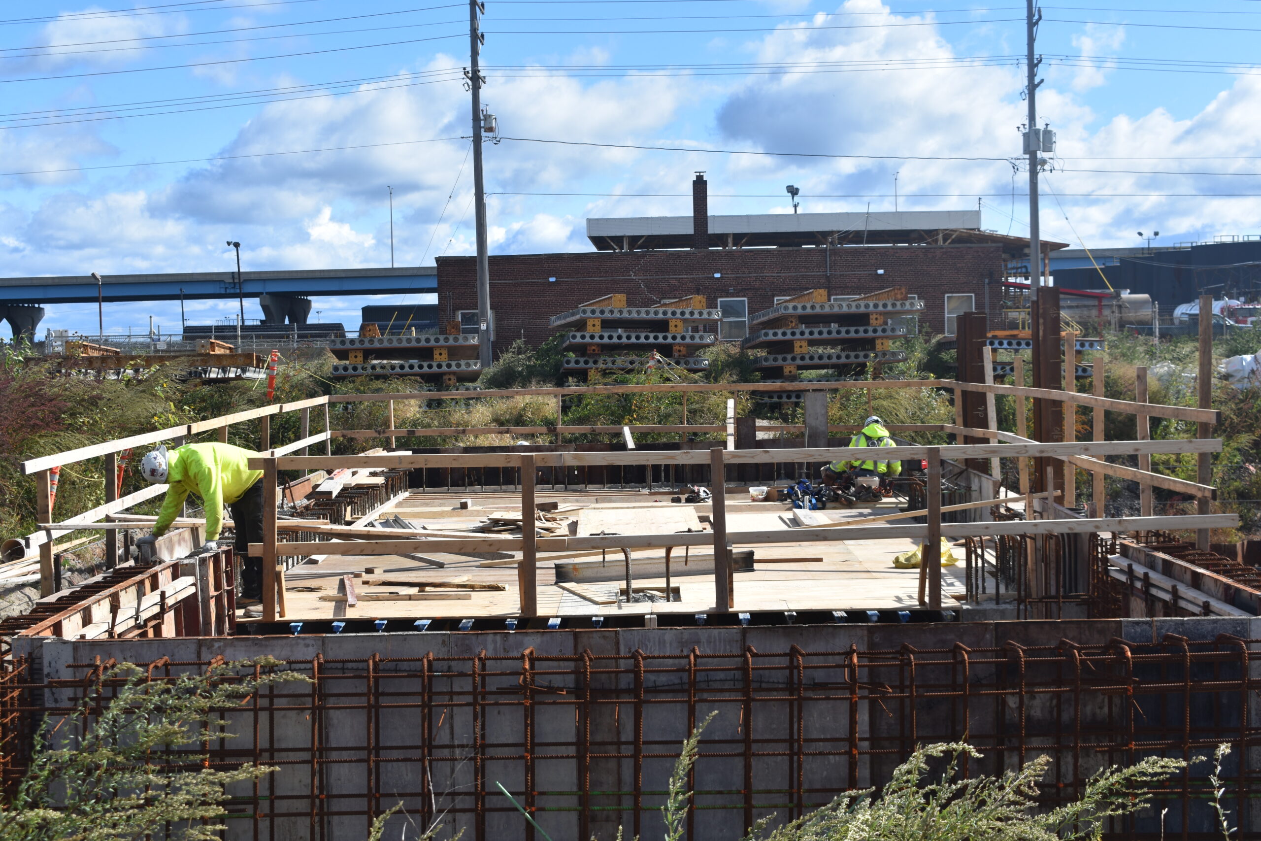 See construction progress on DeLong Co.’s $40 million Port Milwaukee ...