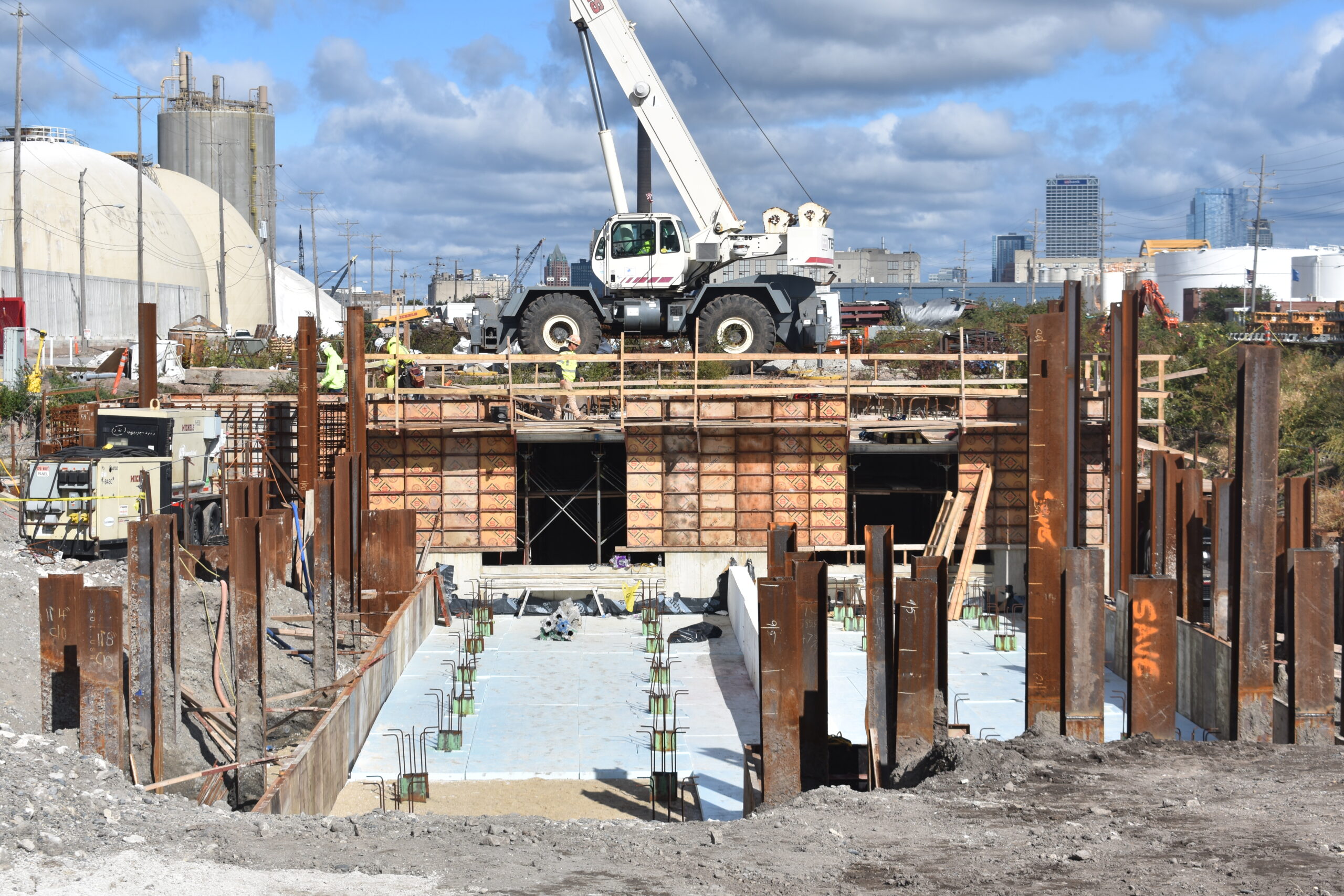 See construction progress on DeLong Co.’s $40 million Port Milwaukee ...