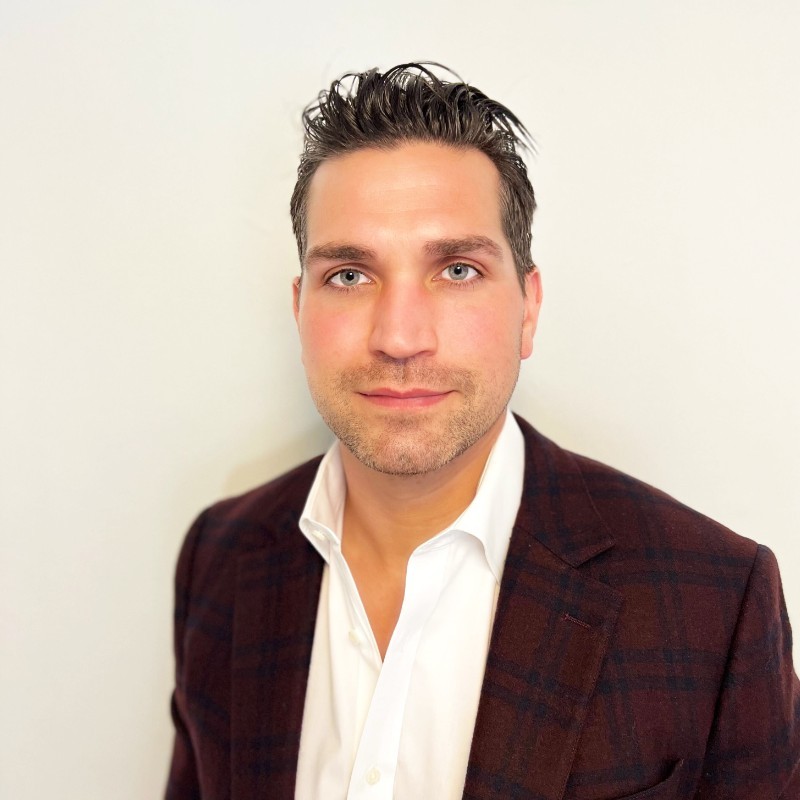 Serial entrepreneur Jeremy Fojut and leaders of Sift Healthcare and ...