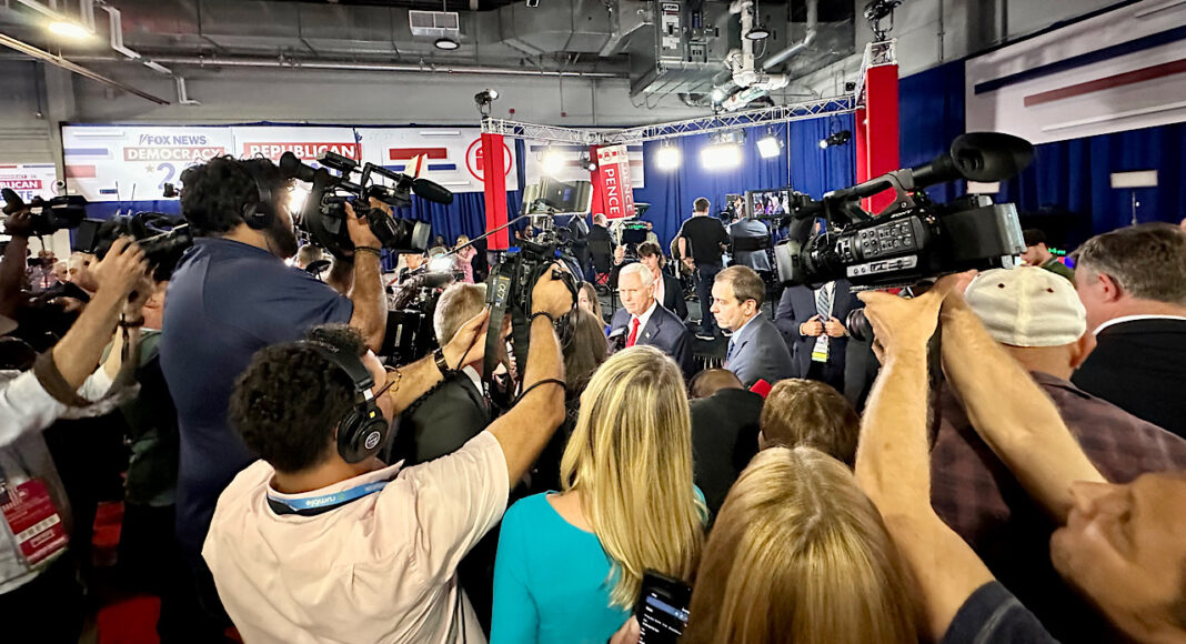 See photos from GOP primary debate in Milwaukee