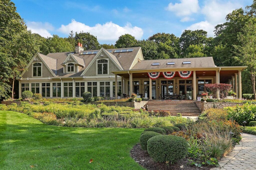 Delavan Lake home sold for $3.95 million