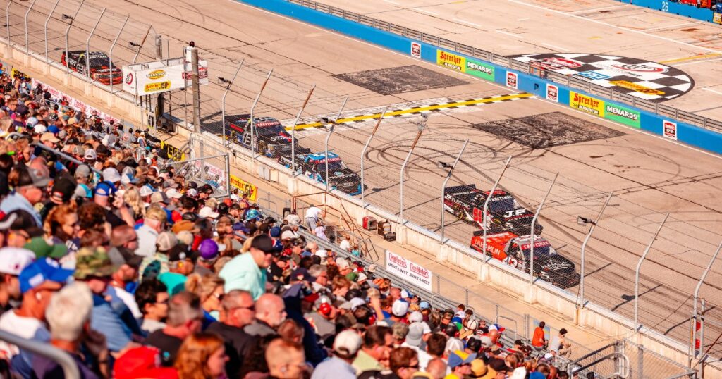NASCAR Craftsman Truck Series will return to Milwaukee Mile in 2024