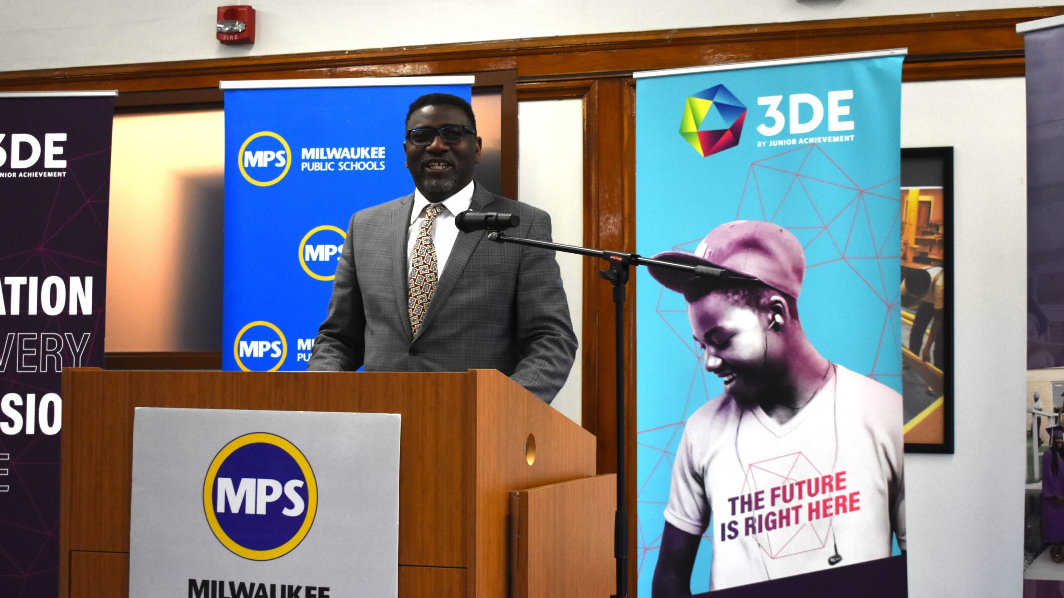 Bay View, Marshall high schools first to utilize Junior Achievement of ...