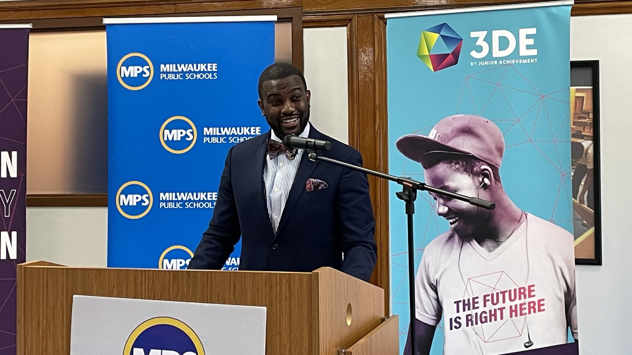 Bay View, Marshall high schools first to utilize Junior Achievement of ...