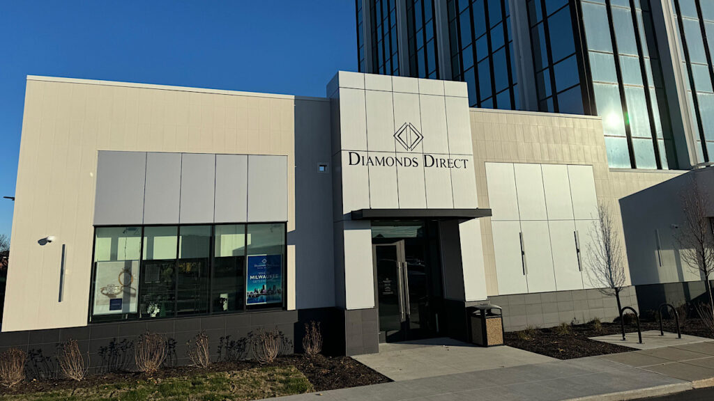 National diamond retailer opens first Wisconsin location, in Wauwatosa