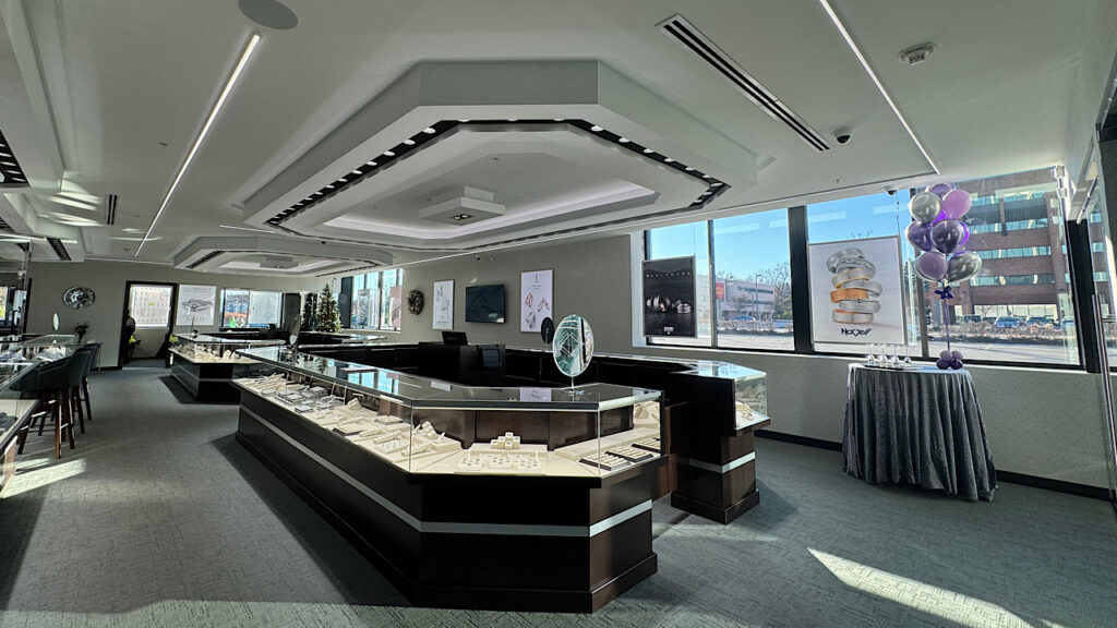 National diamond retailer opens first Wisconsin location, in Wauwatosa