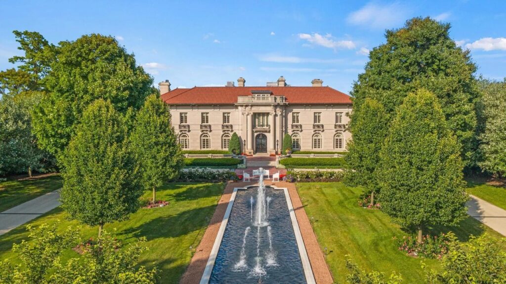 Herman Uihlein Mansion on Lake Drive in Whitefish Bay sold for $3.9 million