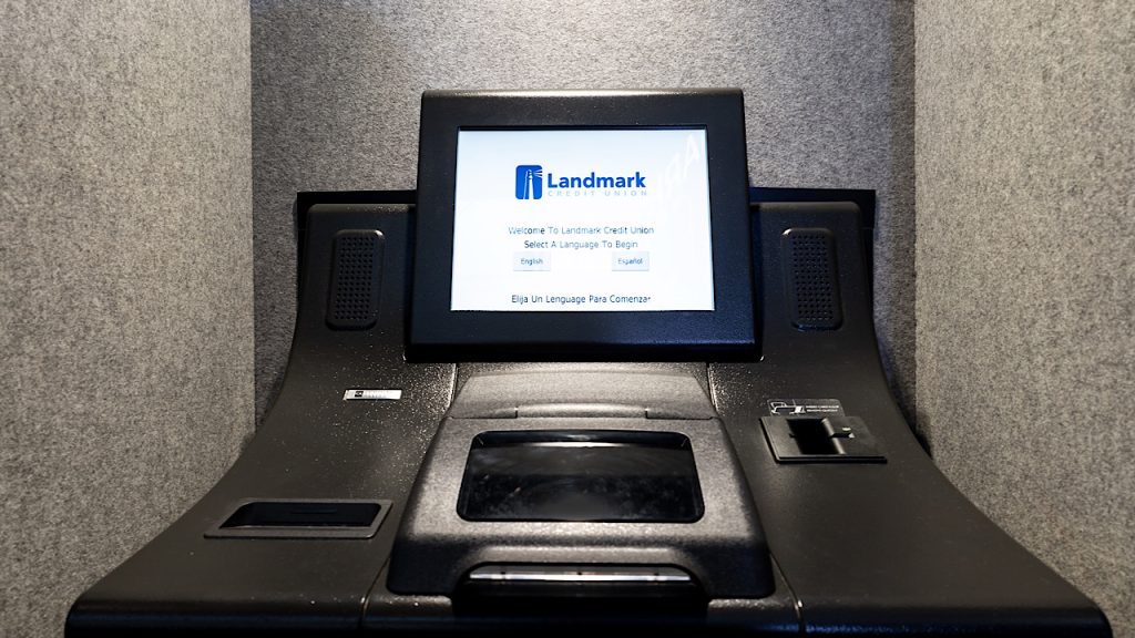 See photos: Landmark Credit Union opens new branch in Oconomowoc