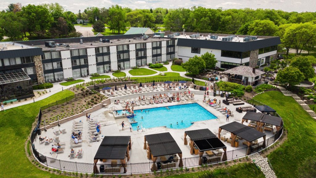 Geneva National acquires Ridge Hotel