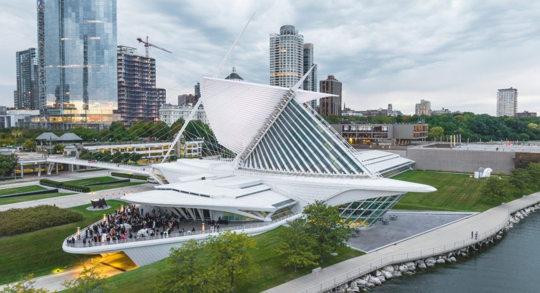 Milwaukee Art Museum gala raises $1.2 million for contemporary art program