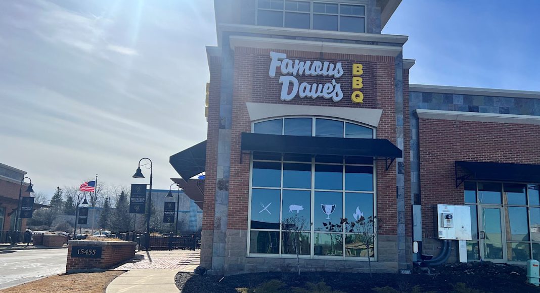 Famous Dave's brings new counter-service format to Brookfield