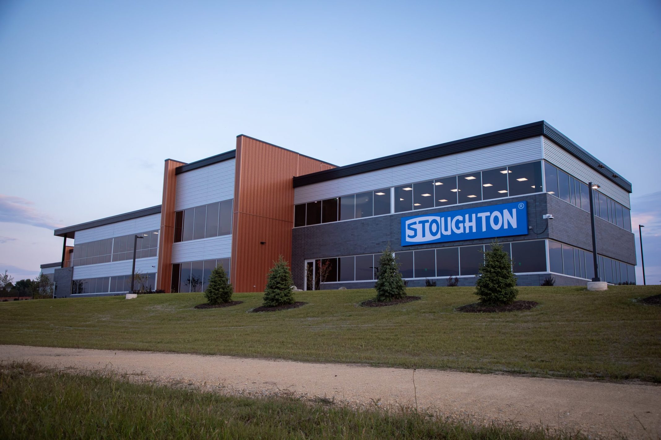 Stoughton Trailers opens new corporate HQ