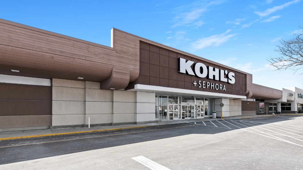 South side shopping center sold for $9.6 million