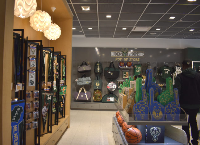 Bucks Pro Shop opens pop-up at Bayshore