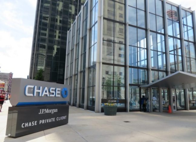 Office interiors firm moving from Pewaukee to Chase Tower