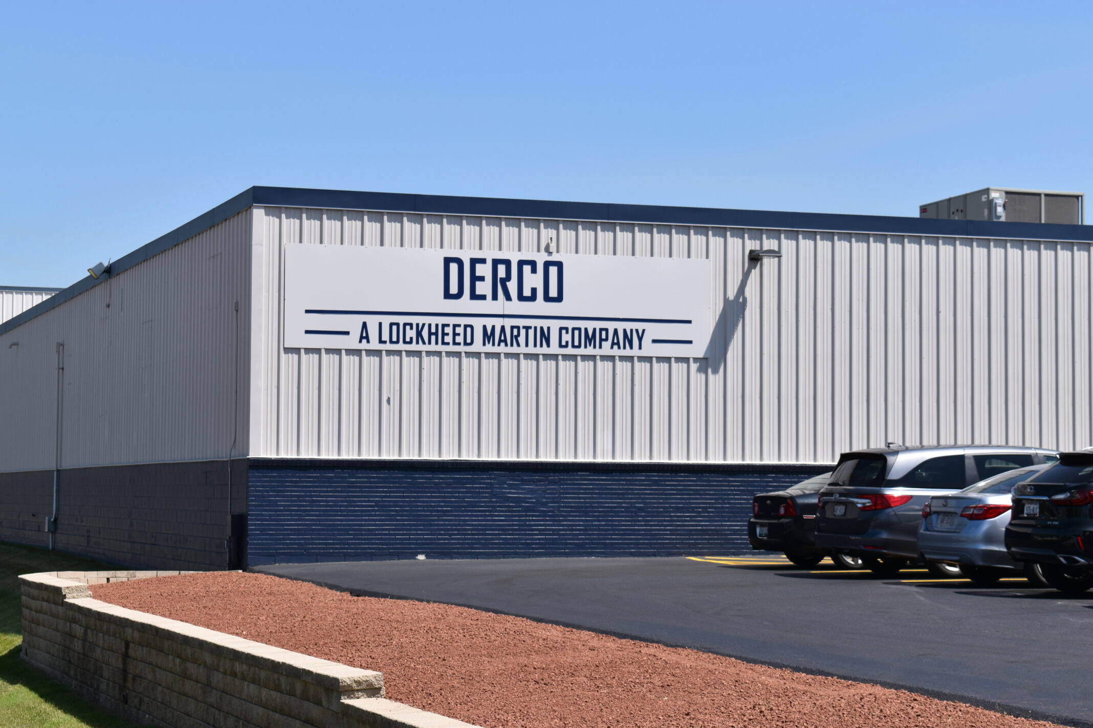 Derco Aerospace adding workers, will expand its facility on Milwaukee's ...